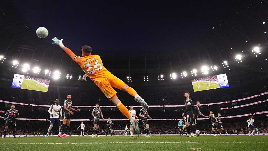 Spurs still in trouble after Leeds draw