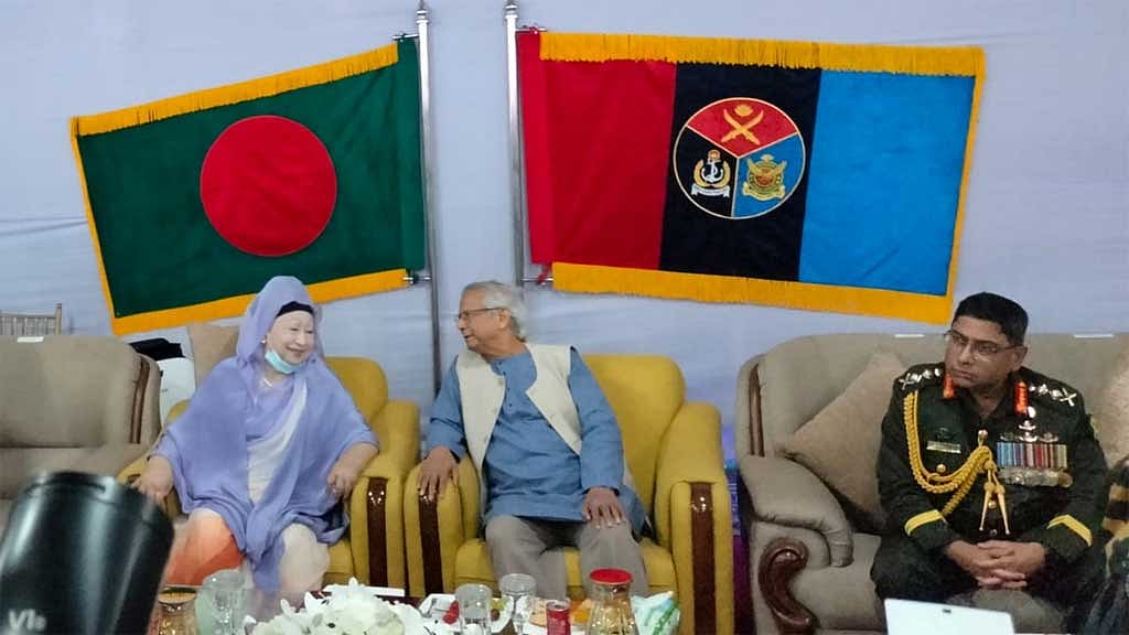 Khaleda, Yunus speak in private