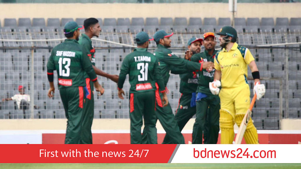 সৌম‍্যকে একাদশে ফিরিয়ে ফিল্ডিংয়ে বাংলাদেশ